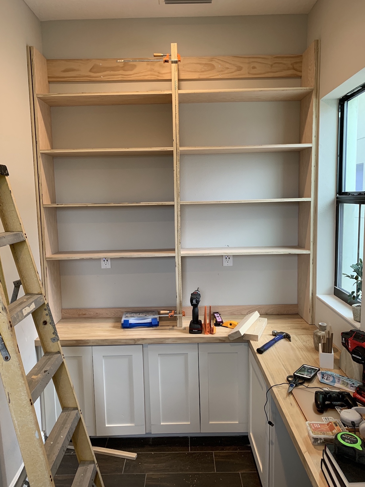 Pocket Office Part 3 – Casa De Columbie